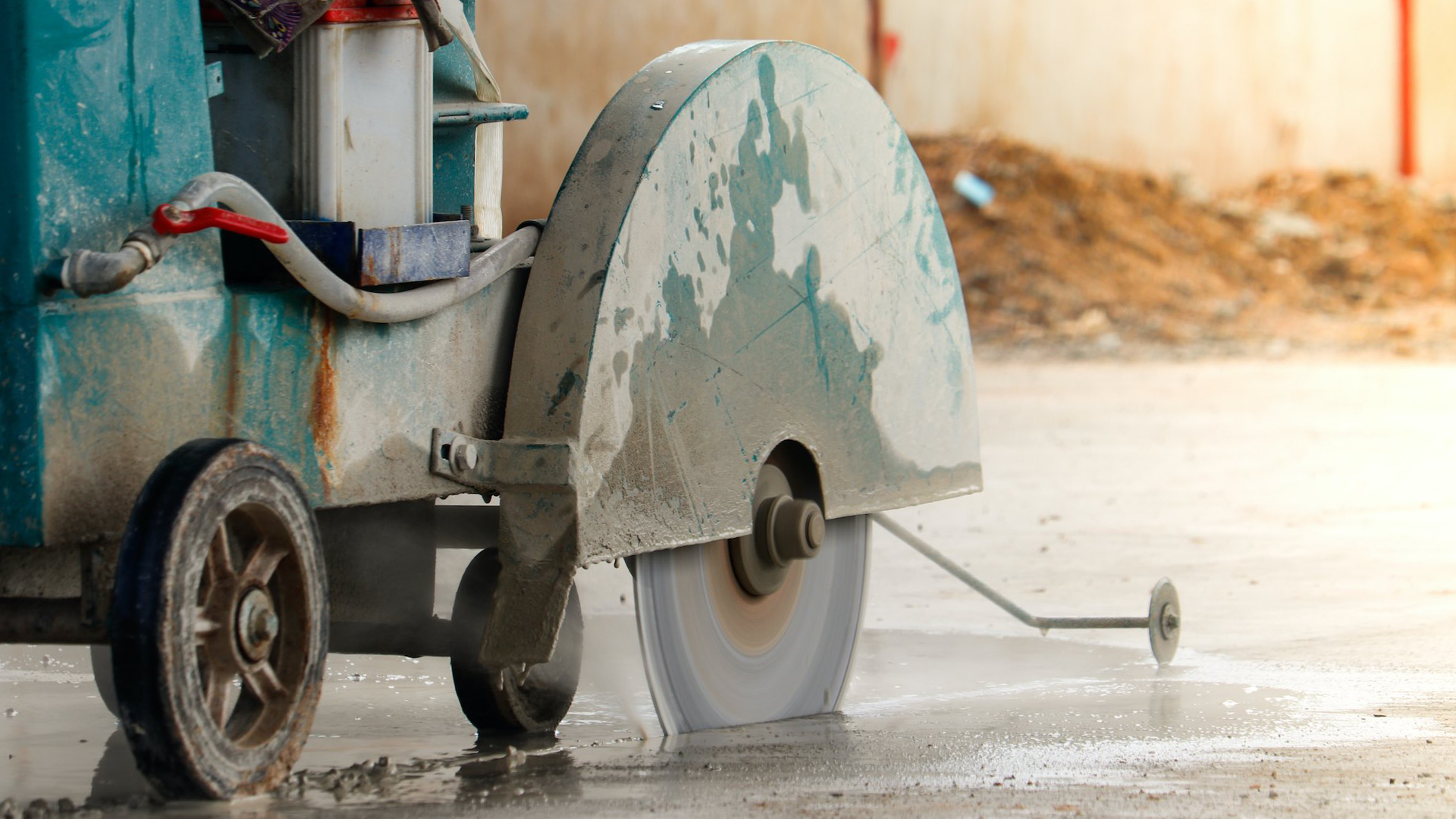 Wet vs. Dry Concrete Cutting: Pros, Cons & Selection Guide